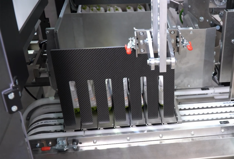 WRAP AROUND PACKAGING OF DOYBAGS WITH NUTS – FOCKE & CO