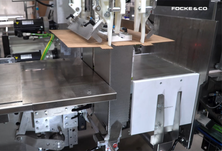 WRAP AROUND PACKAGING OF DOYBAGS WITH NUTS – FOCKE & CO